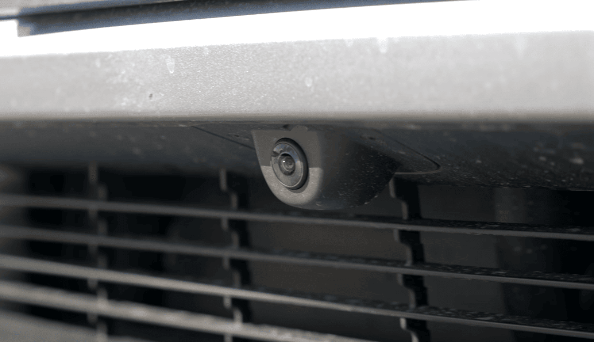 Tesla Model Y 2025 Prova: Test su strada, consumi reali e novità